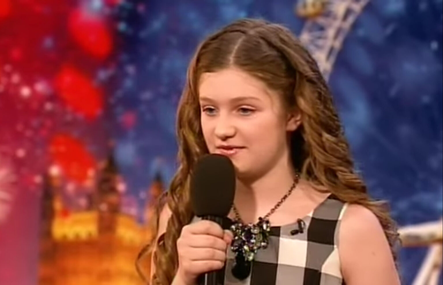 HER VOICE IS 50 YEARS OLD! Watch The 10-Year-Old Singer Who Left The ...